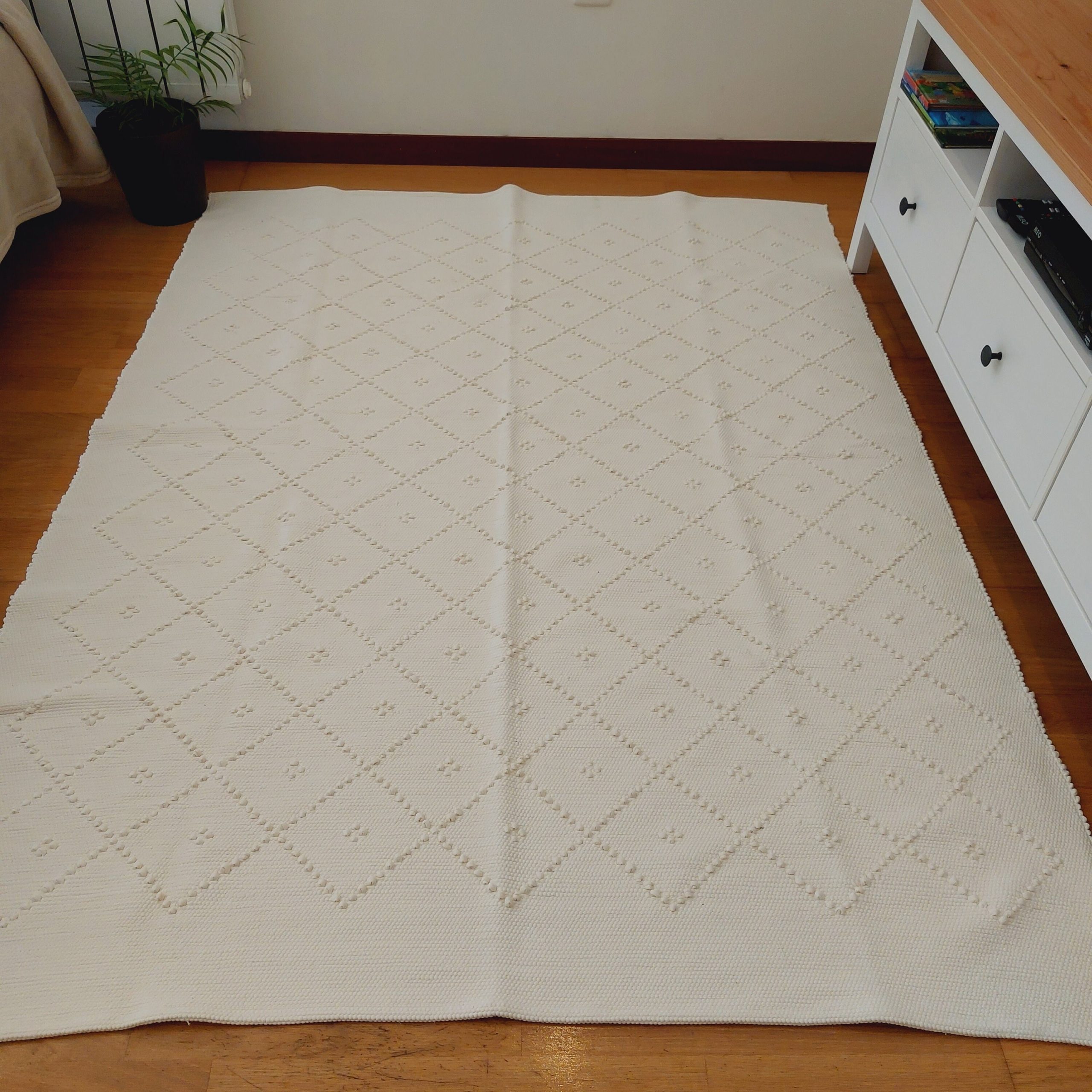 Large Off White Rug - Knotted Rug - PadaWorks