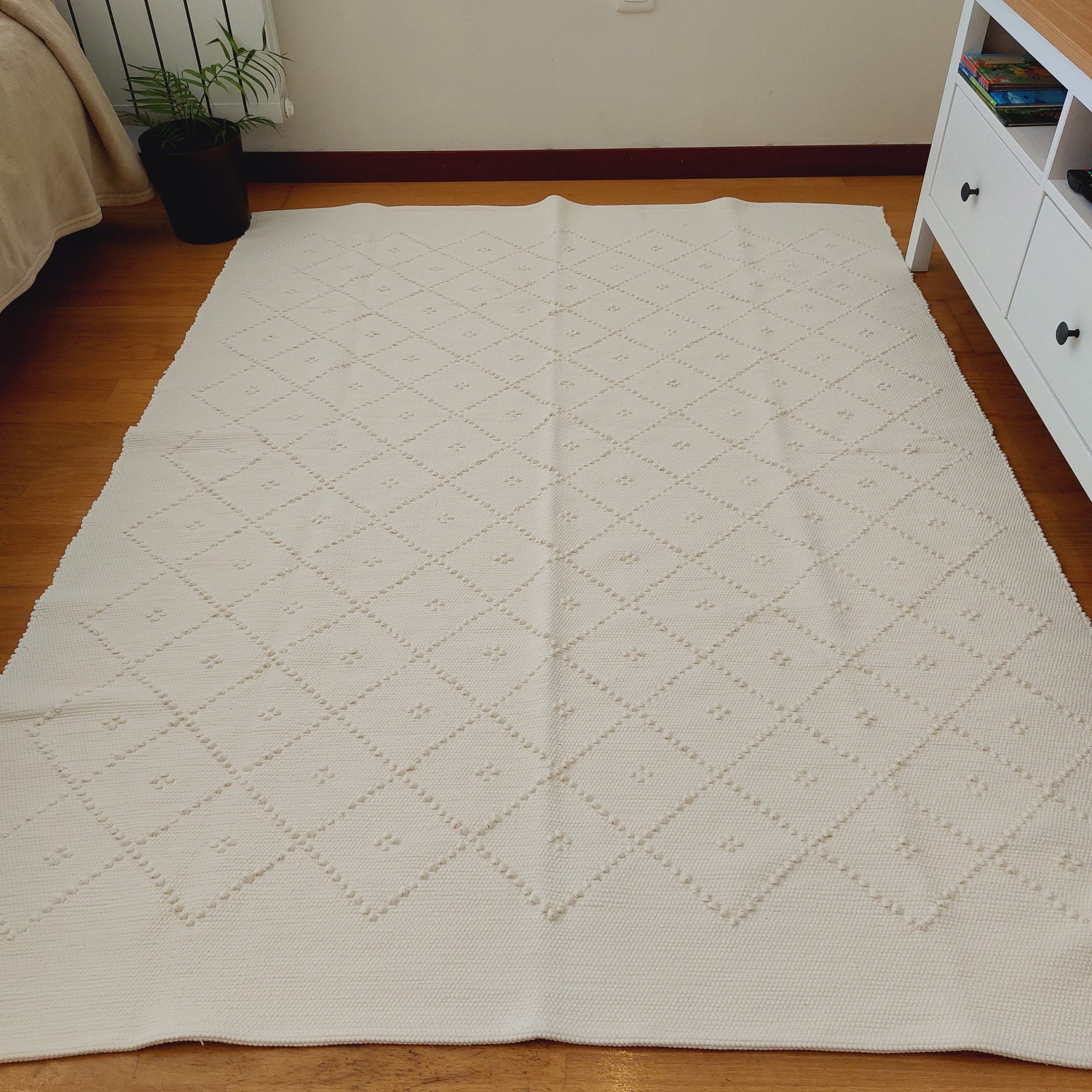 Large Off White Rug - Knotted Rug - PadaWorks