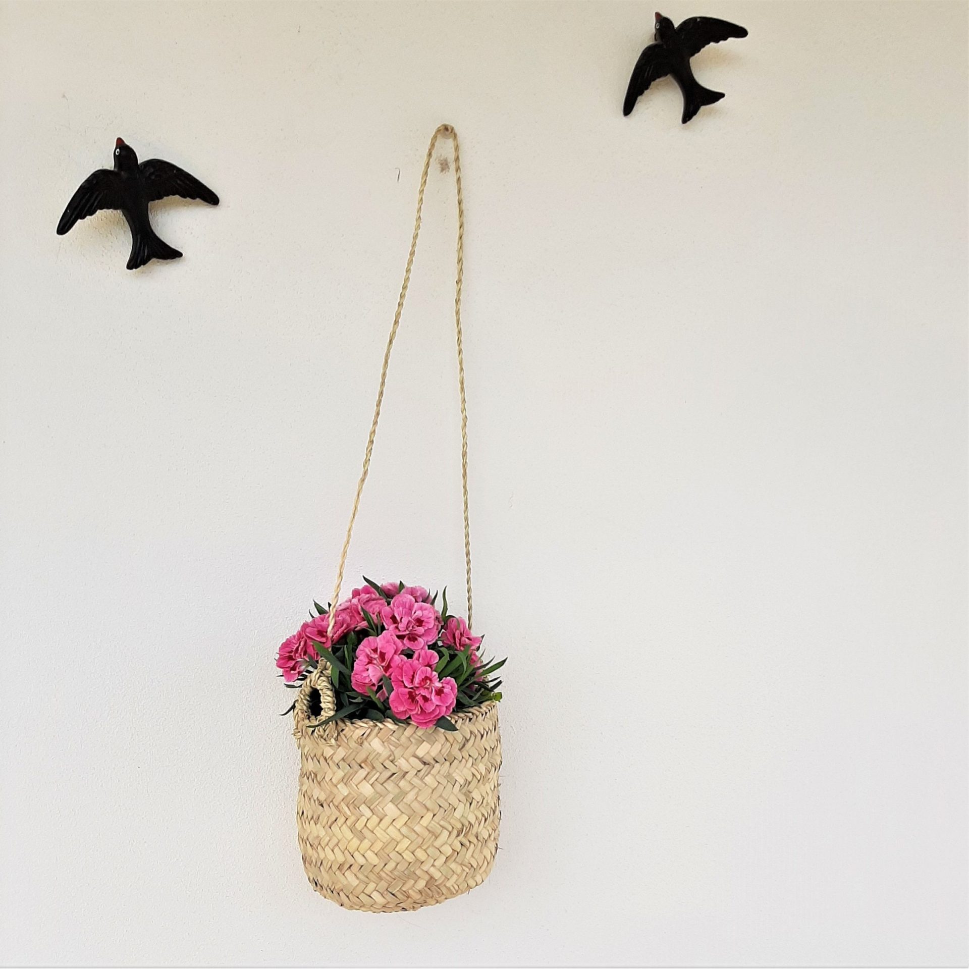 Straw Hanging Basket - PadaWorks