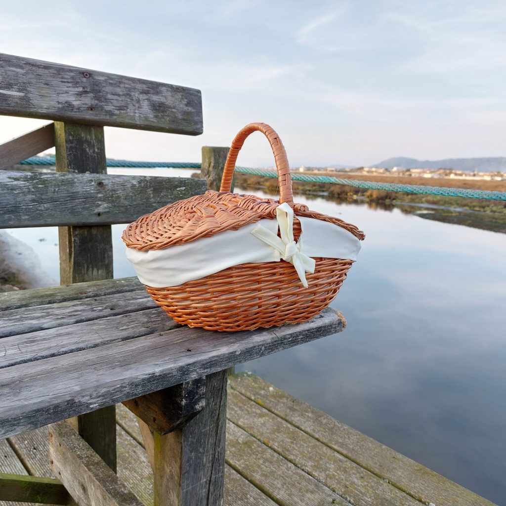 Wicker Picnic Basket - Oval Cream - Small - PadaWorks