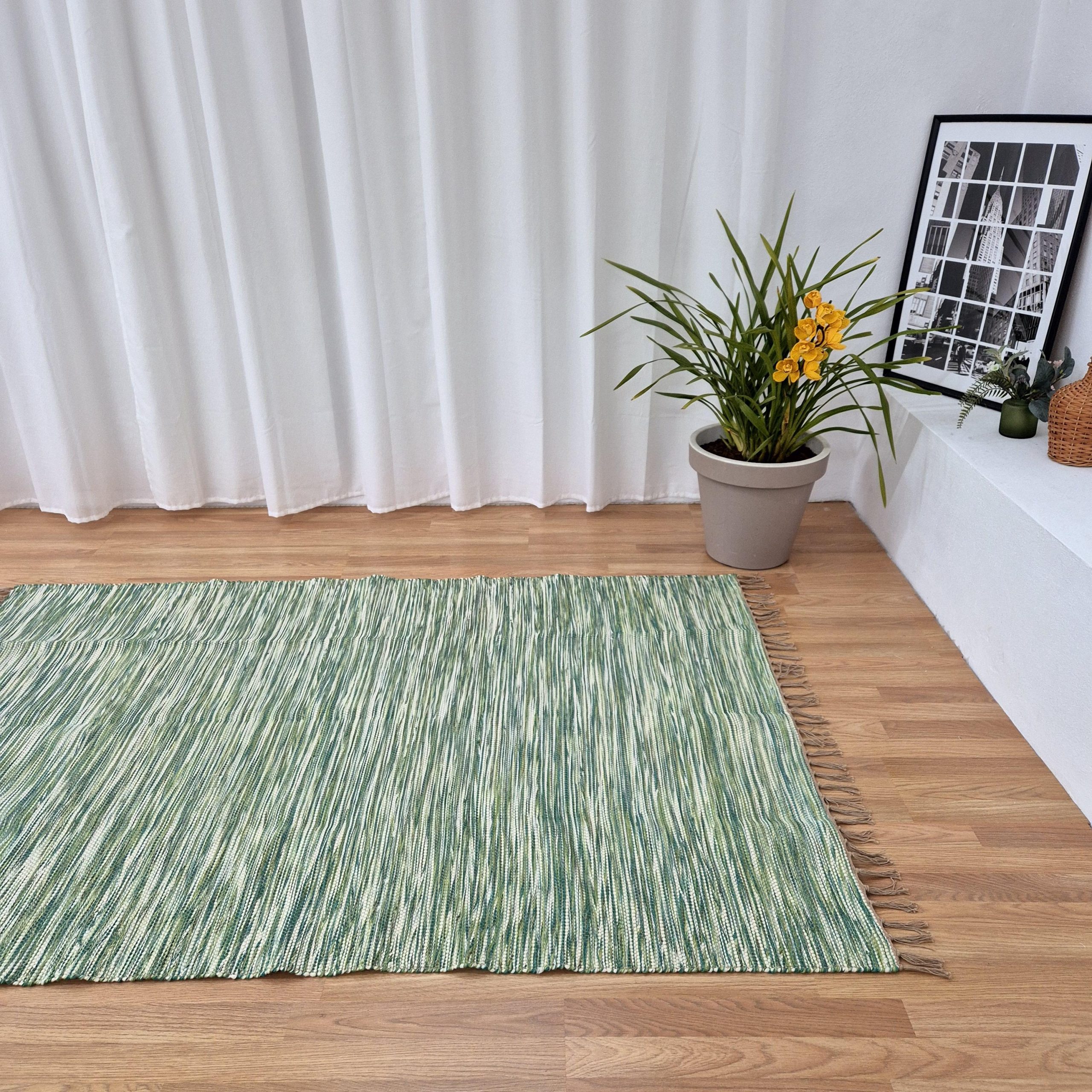 Large Green and White Rug - 140x200cm - Ring Line Rug - PadaWorks
