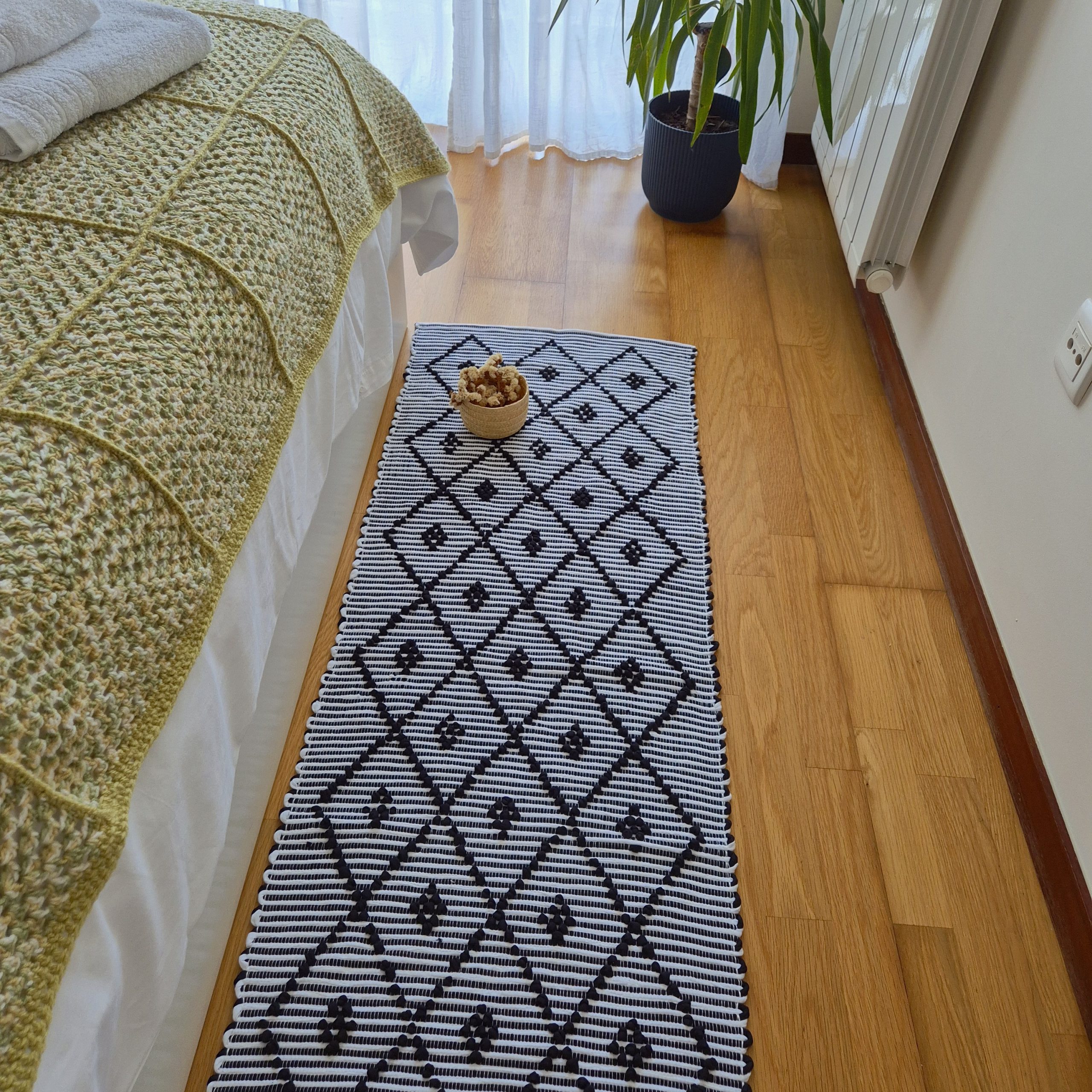 Runner Rug Black and White - 50x200cm - Knotted Rug - PadaWorks