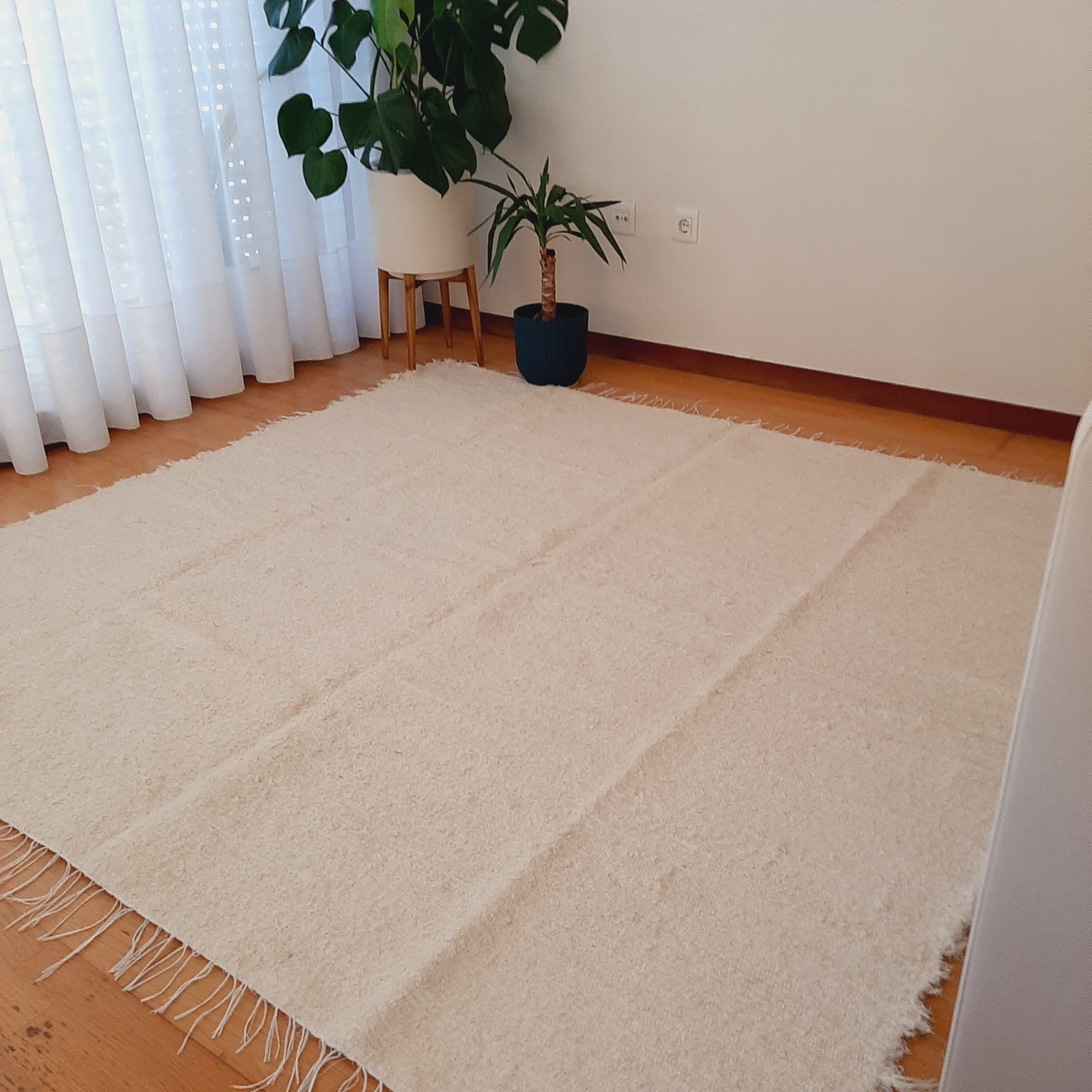 Extra Large Cream Rug - 200x250cm - Soft Rug - PadaWorks